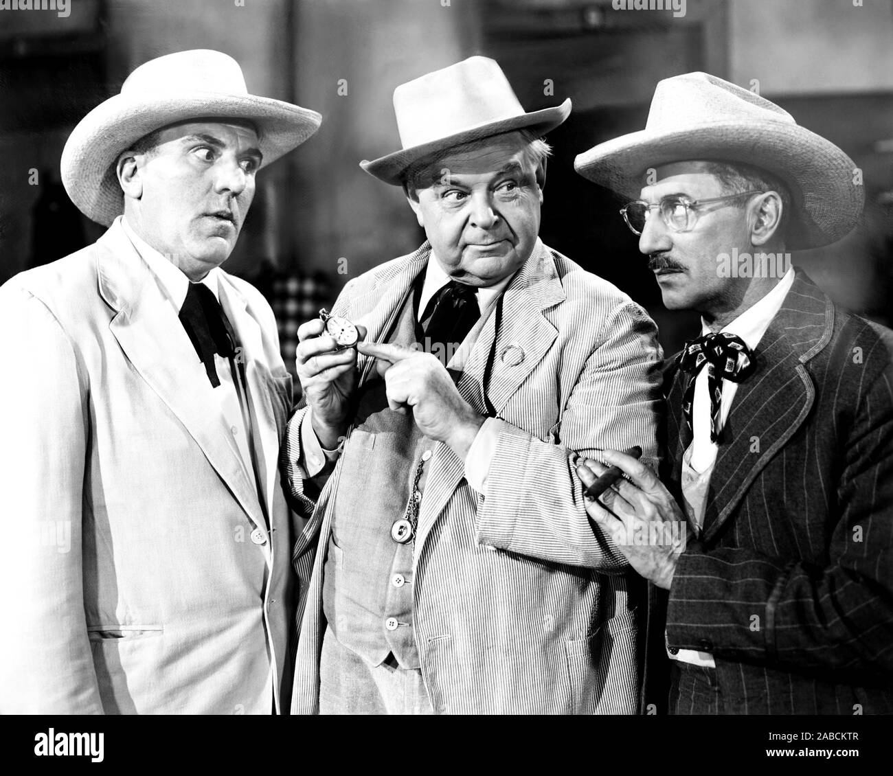 A GIRL IN EVERY PORT, from left, William Bendix, Gene Lockhart, Groucho ...