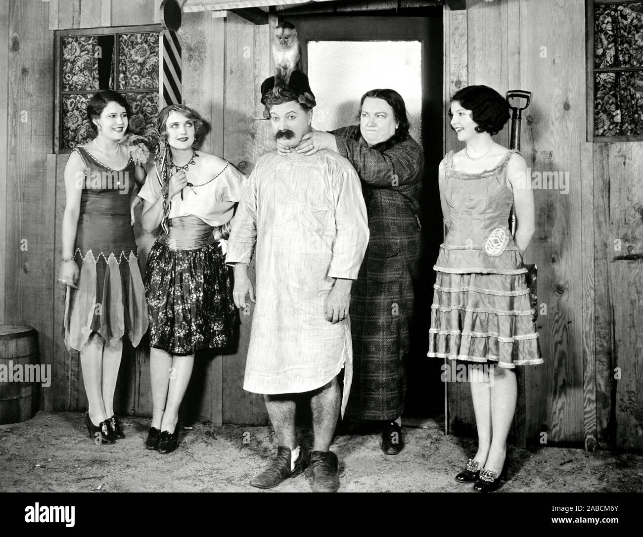 A GOLD DIGGER OF WEEPAH, from left, Mary Mayberry, Carole Lombard ...