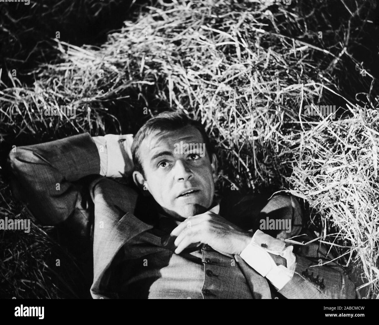 GOLDFINGER, Sean Connery, 1964 Stock Photo - Alamy