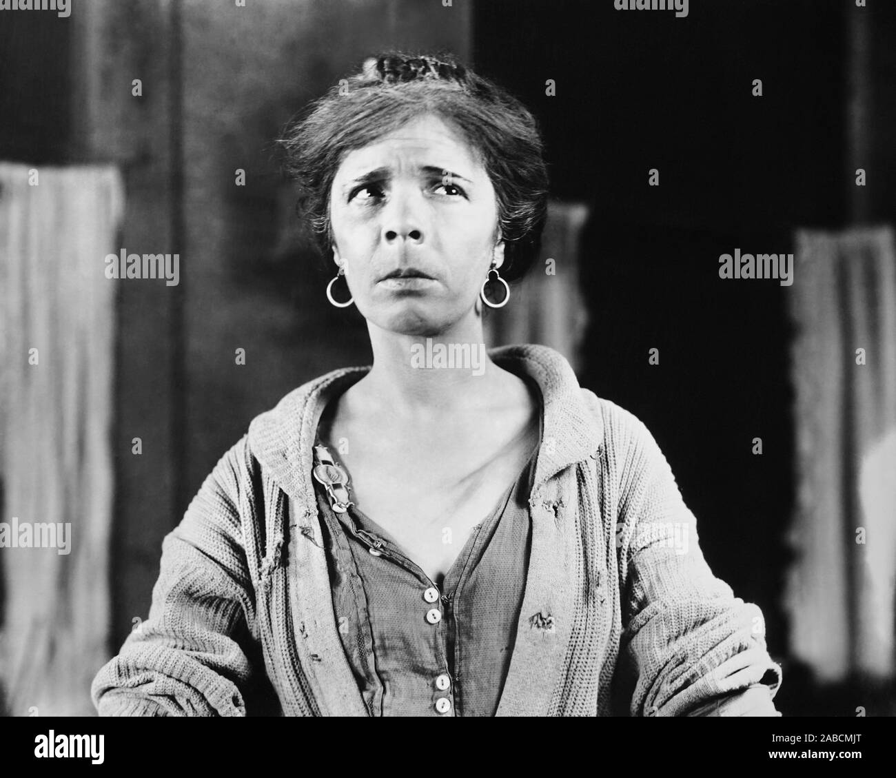 GREED, Dale Fuller, 1924 Stock Photo - Alamy