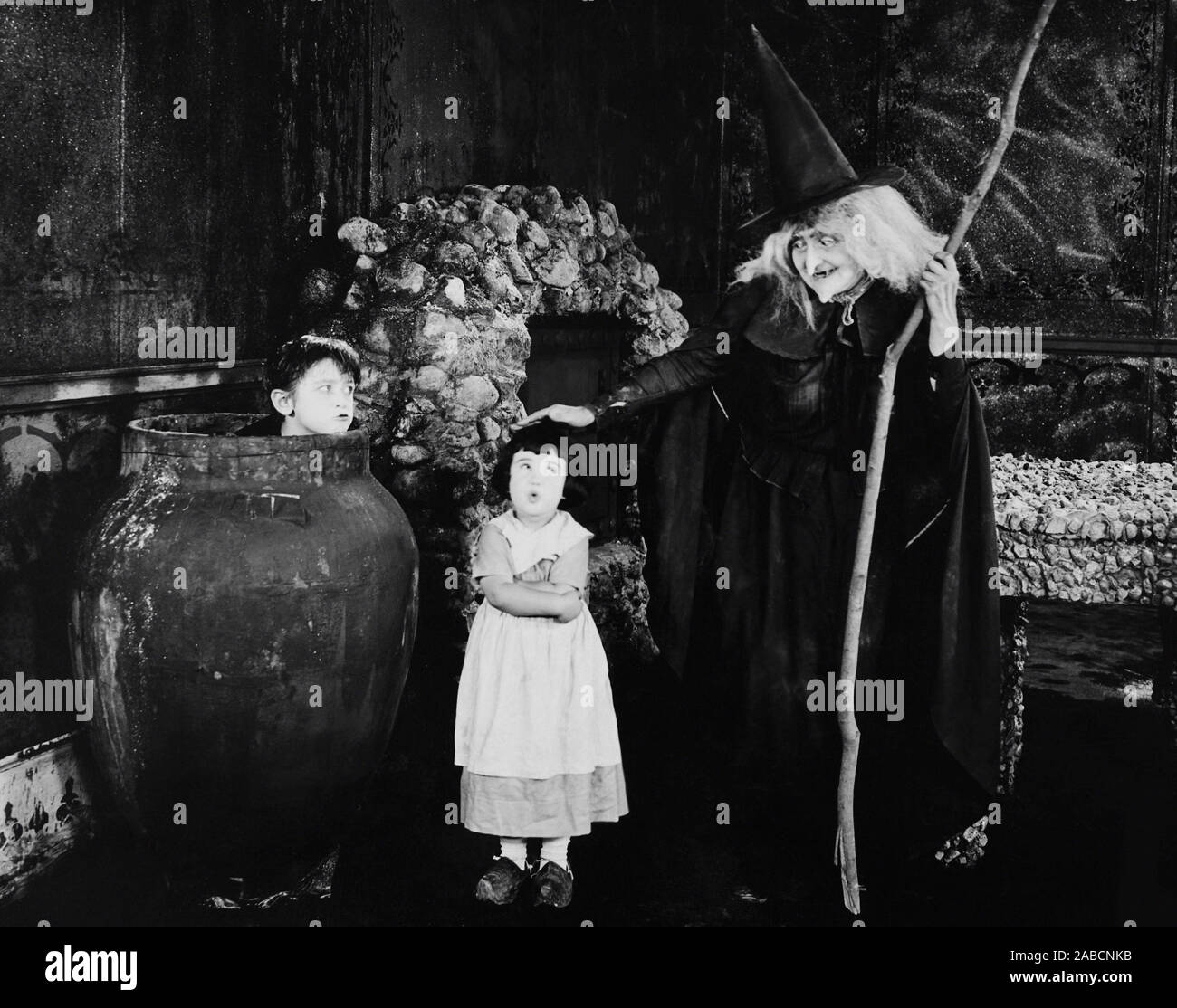 HANSEL AND GRETEL, from left: Buddy Williams, Baby Peggy, 1923 Stock ...