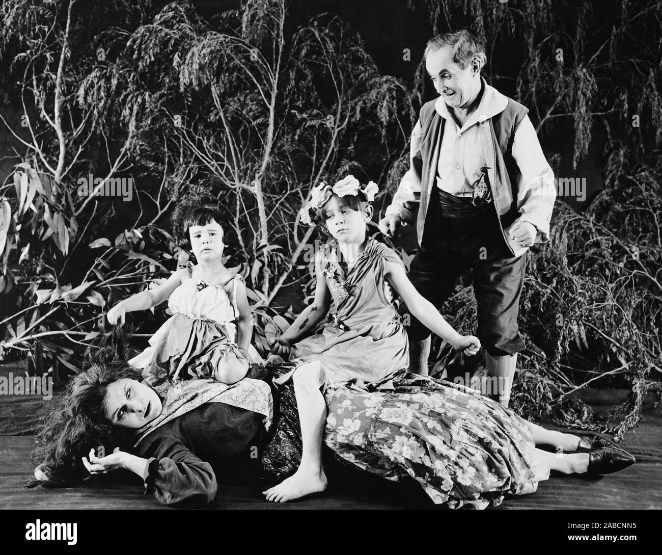 HANSEL AND GRETEL, from left: Blanche Payson, Baby Peggy, Buddy ...