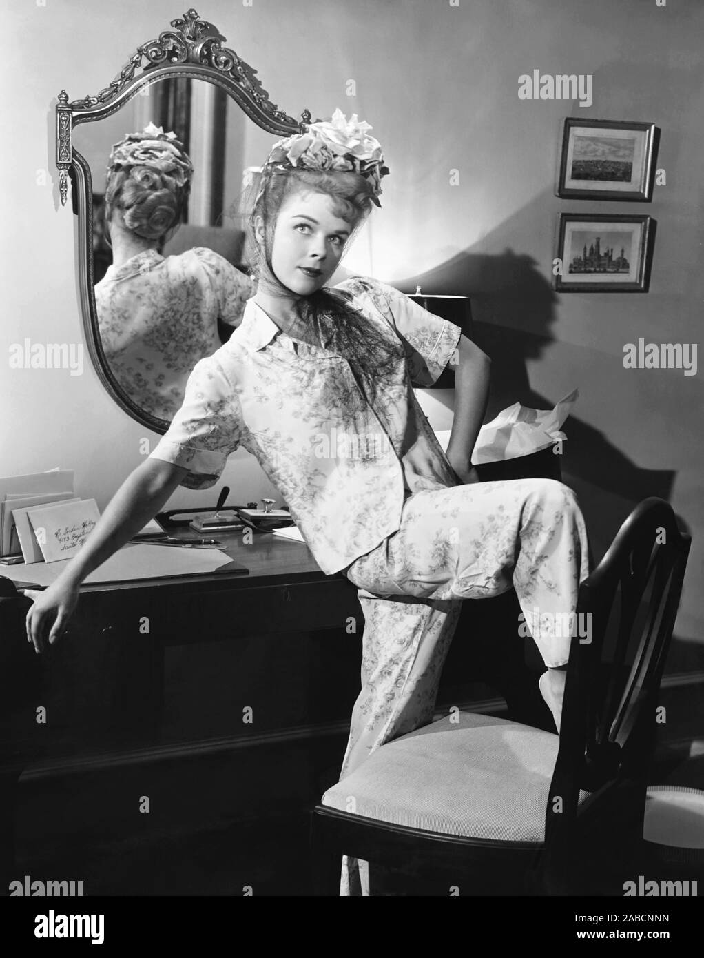 HARD, FAST AND BEAUTIFUL, Sally Forrest on set, 1951 Stock Photo - Alamy