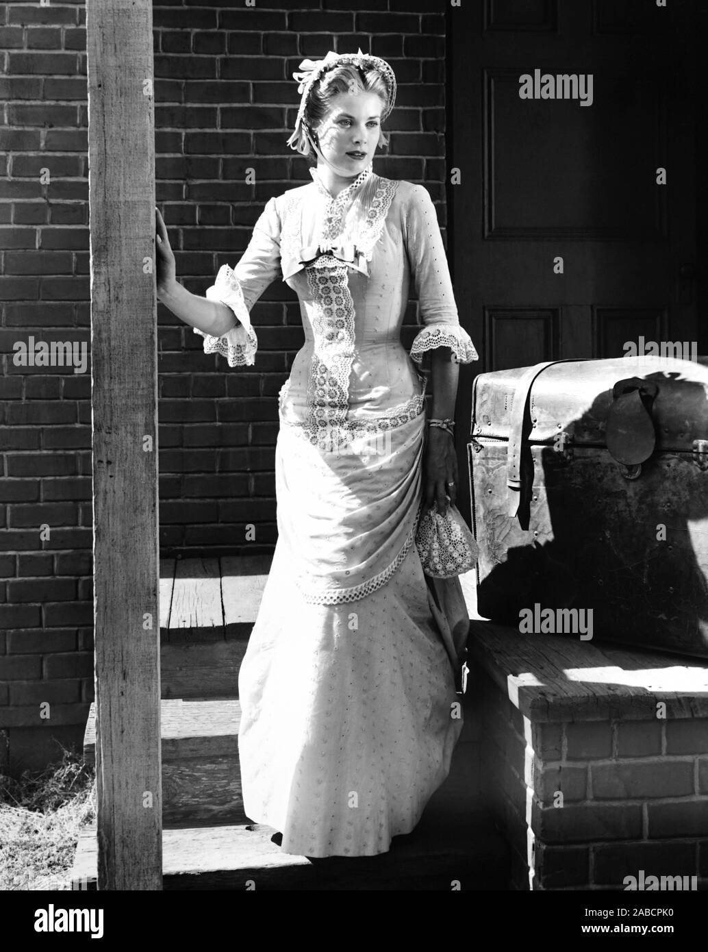 HIGH NOON, Grace Kelly, in a gown by Ann Peck, 1952 Stock Photo - Alamy