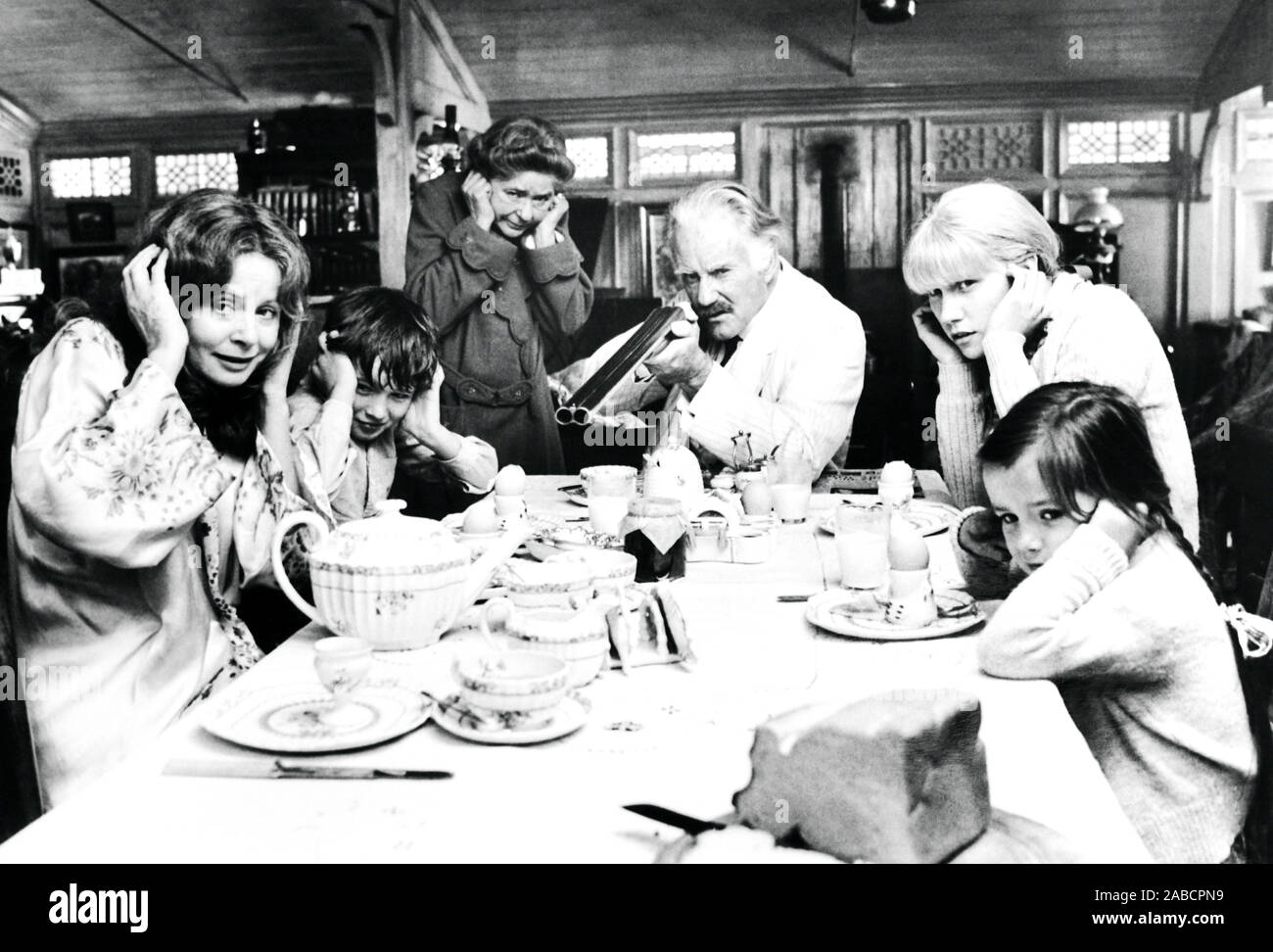 HOPE AND GLORY, from left, Sarah Miles, Sebastian Rice-Edwards, Annie ...