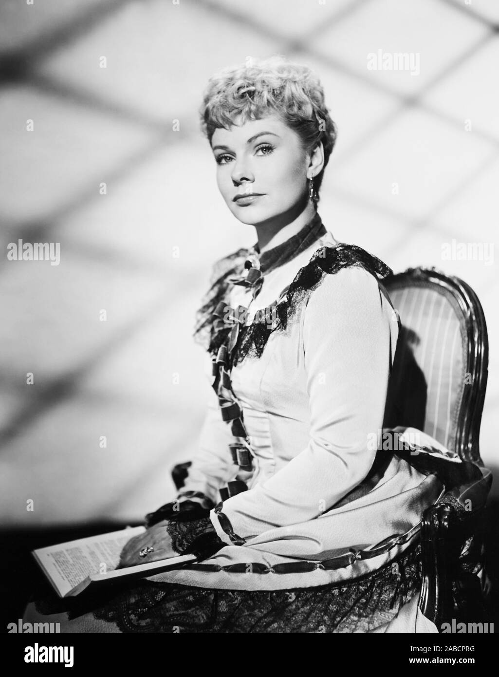 HOBSON'S CHOICE, Daphne Anderson, 1954 Stock Photo - Alamy