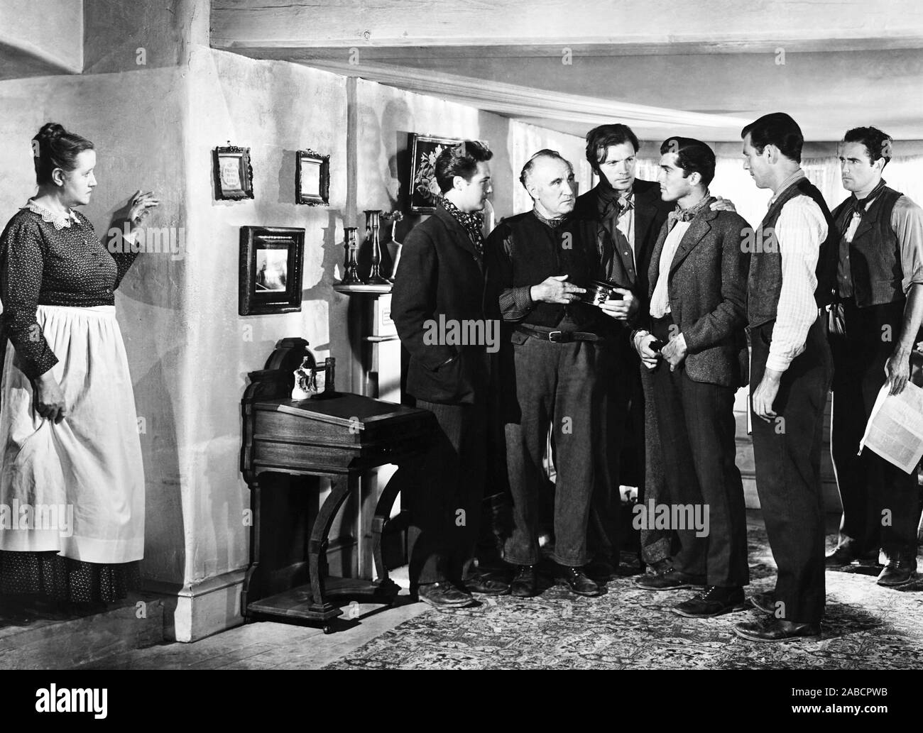 HOW GREEN WAS MY VALLEY, Sara Allgood, James Monks, Donald Crisp, John ...