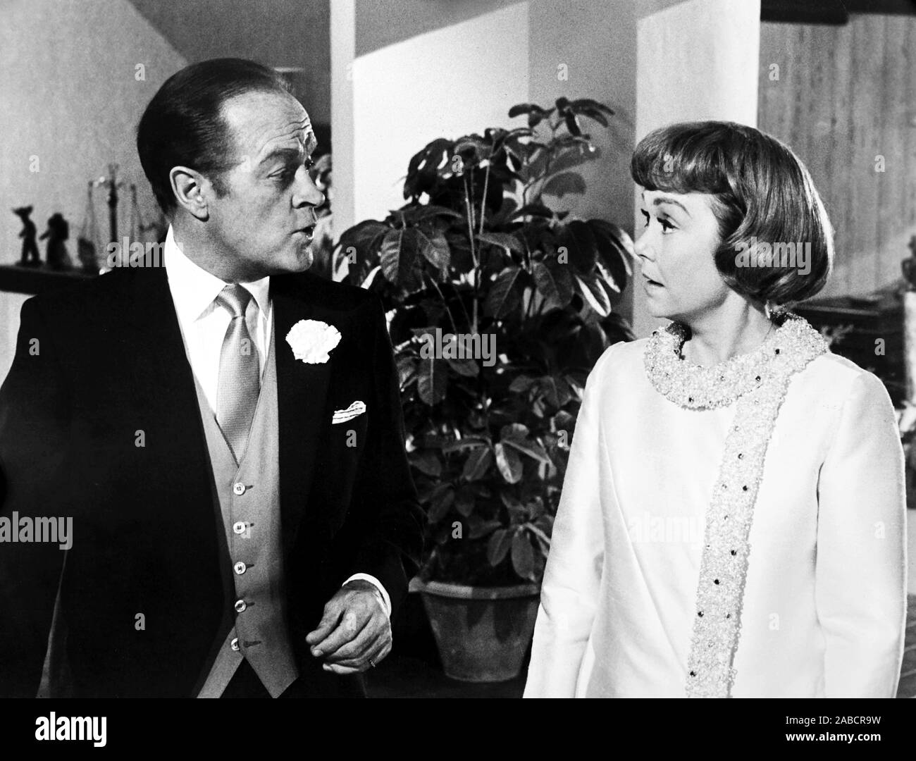 HOW TO COMMIT MARRIAGE, from left, Bob Hope, Jane Wyman, 1969 Stock ...