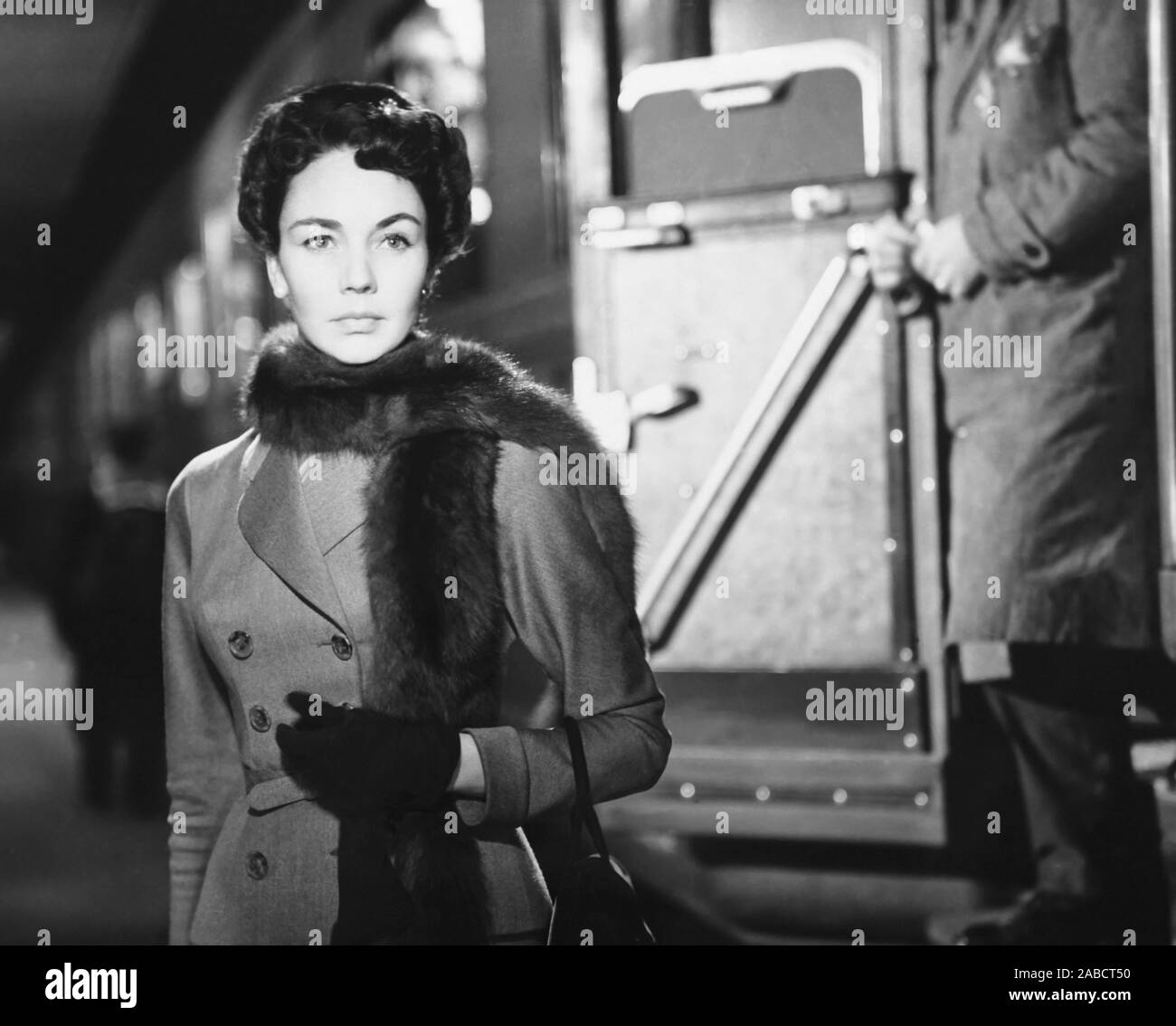 INDISCRETION Of AN AMERICAN WIFE, (aka STAZIONI TERMINI), Jennifer ...