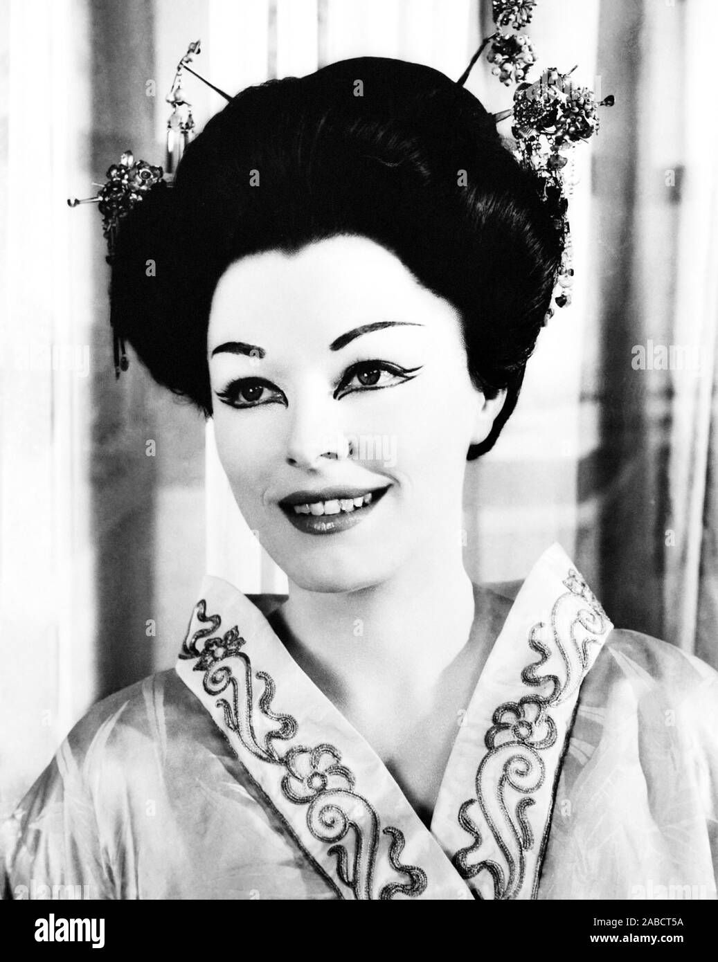 INTERRUPTED MELODY, Eleanor Parker, 1955 Stock Photo - Alamy