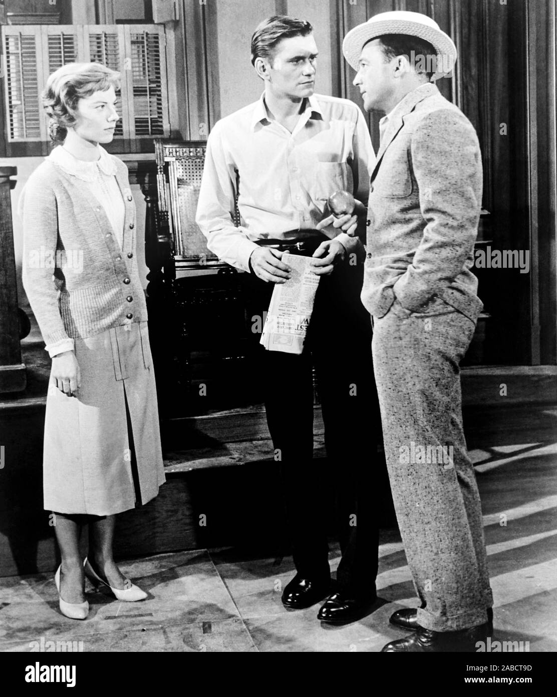 INHERIT THE WIND, from left, Donna Anderson, Dick York, Gene Kelly ...