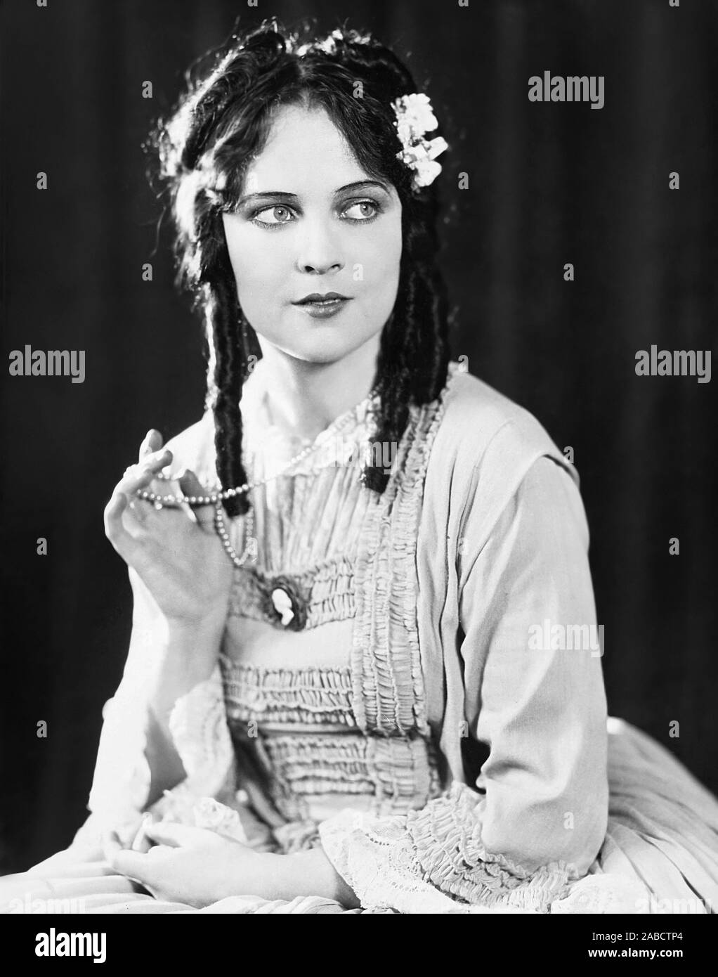 JAVA HEAD, Jacqueline Logan, 1923 Stock Photo - Alamy