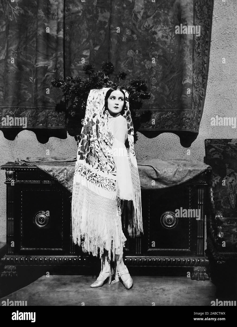 JOANNA, Dolores del Rio, 1925 Stock Photo - Alamy
