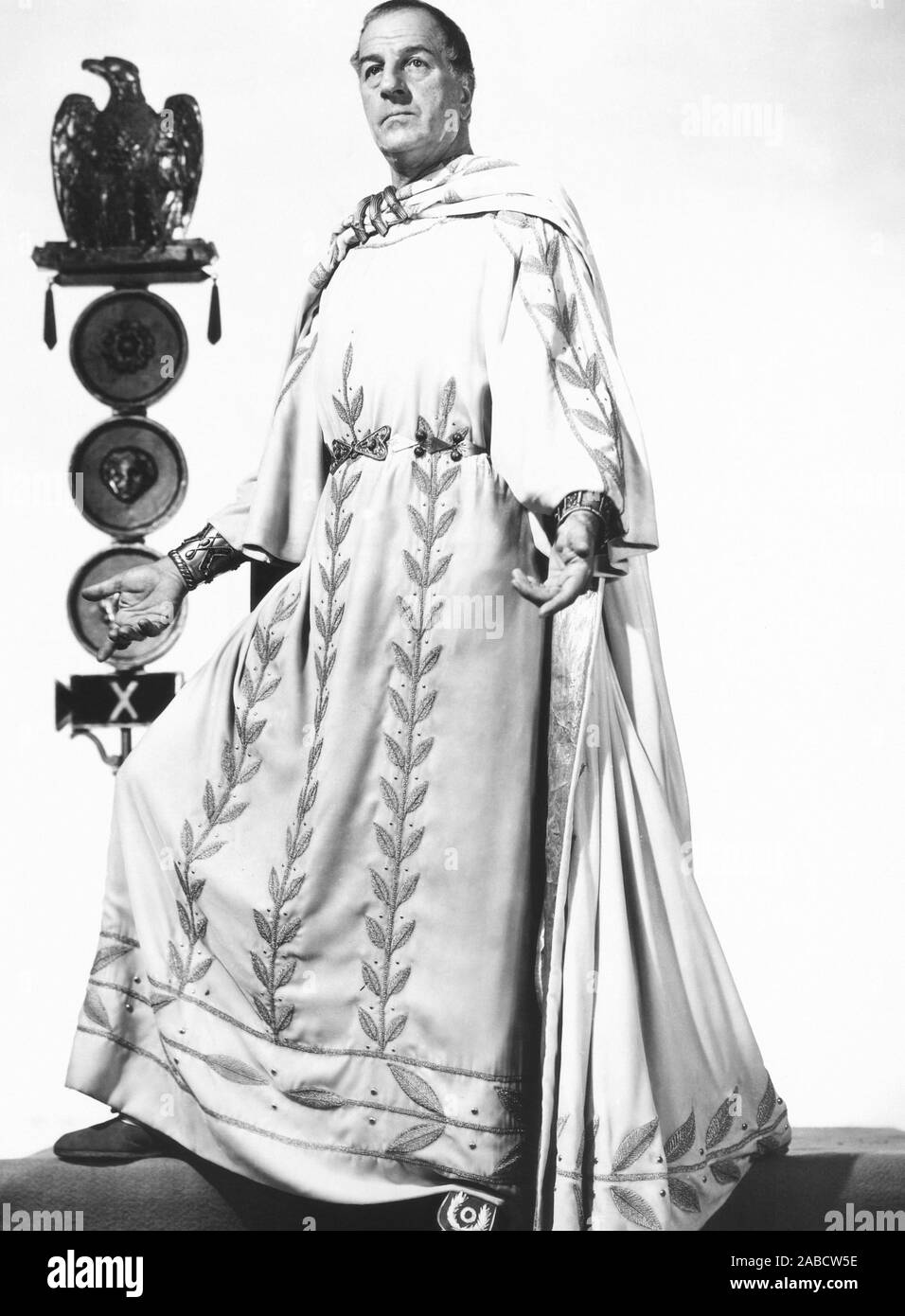 JULIUS CAESAR, Louis Calhern, 1953 Stock Photo - Alamy