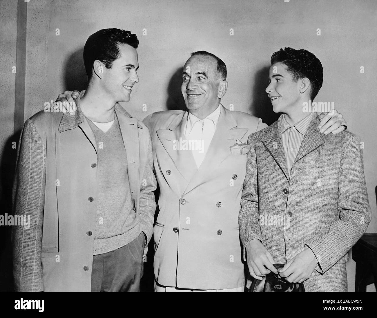 THE JOLSON STORY, Al Jolson (center) with Larry Parks who portrays him ...