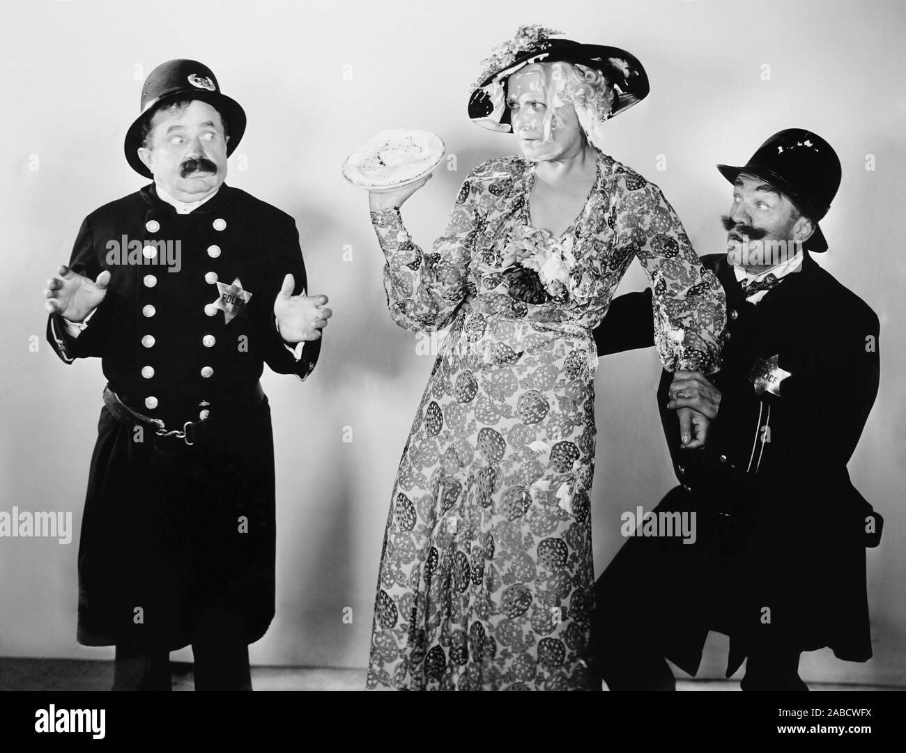 KEYSTONE HOTEL, from left: Bobby Dunn, Vivien Oakland, Joe Bordeaux ...