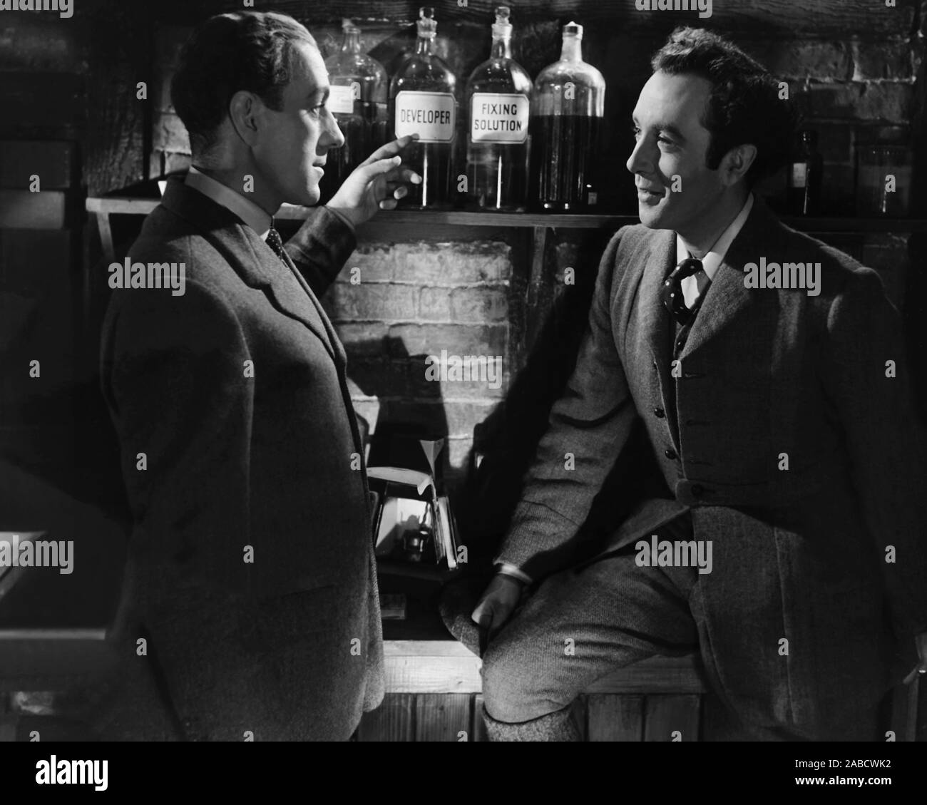 KIND HEARTS AND CORONETS, from left: Alec Guinness, Dennis Price, 1949 ...