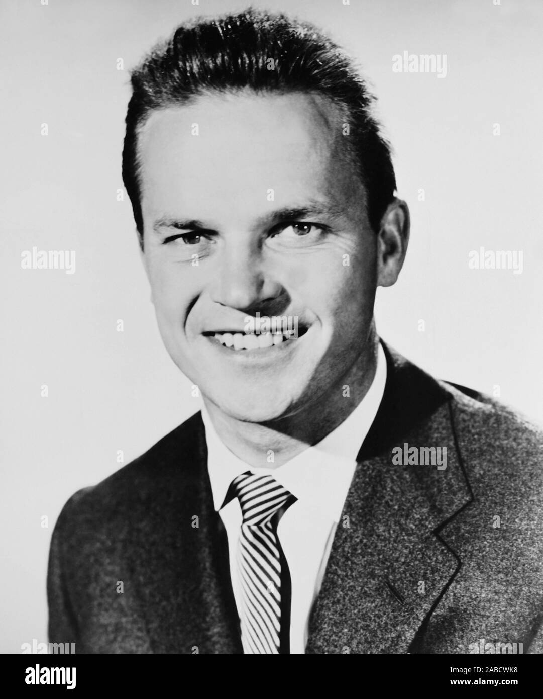 KISS ME DEADLY, Ralph Meeker, 1955 Stock Photo - Alamy