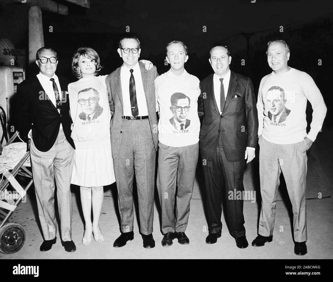 KISS ME, STUPID, from left: producer Harold Mirisch, Felicia Farr ...