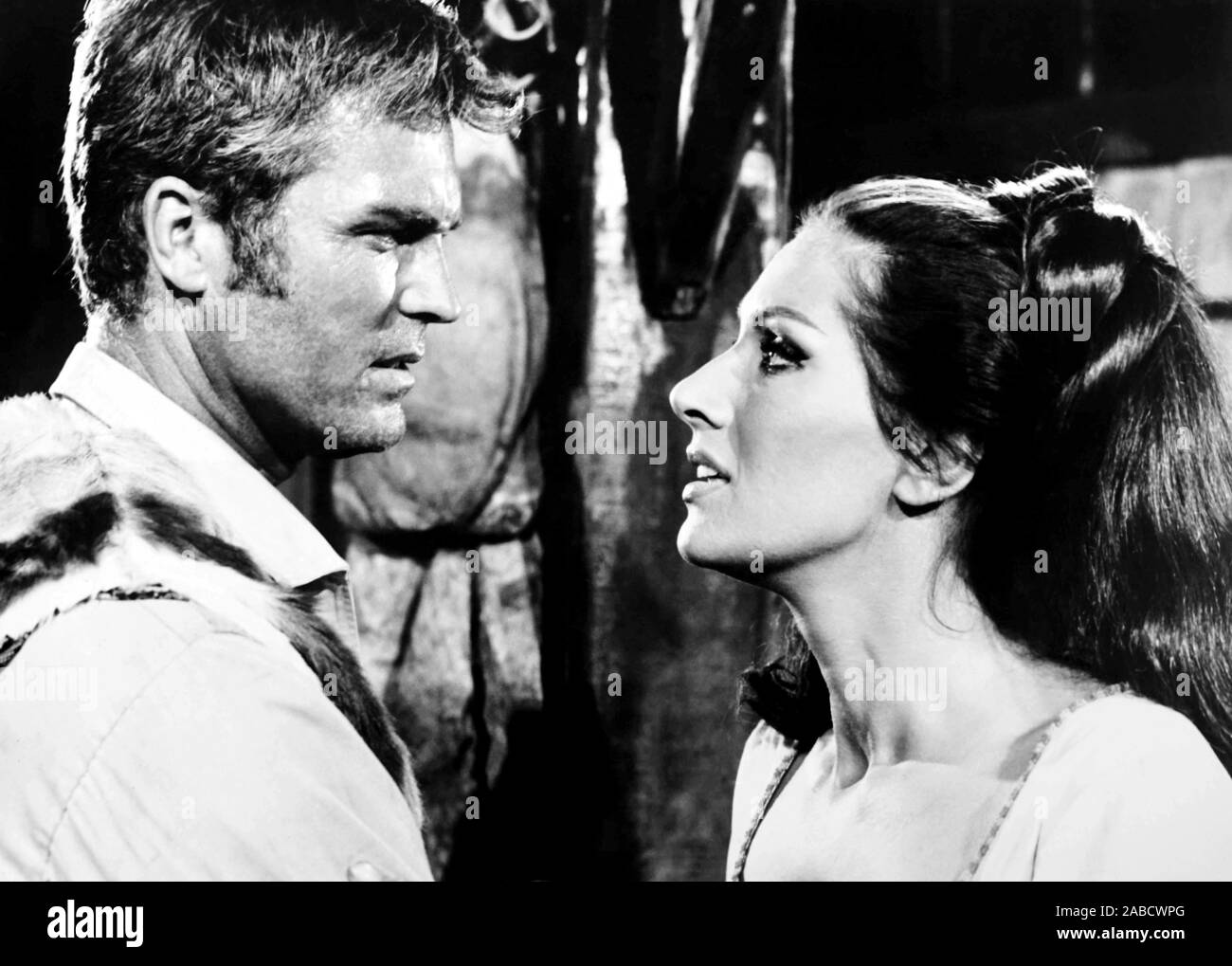 KING OF AFRICA, (aka ONE STEP TO HELL, aka CACCIA AI VIOLENTI), from ...