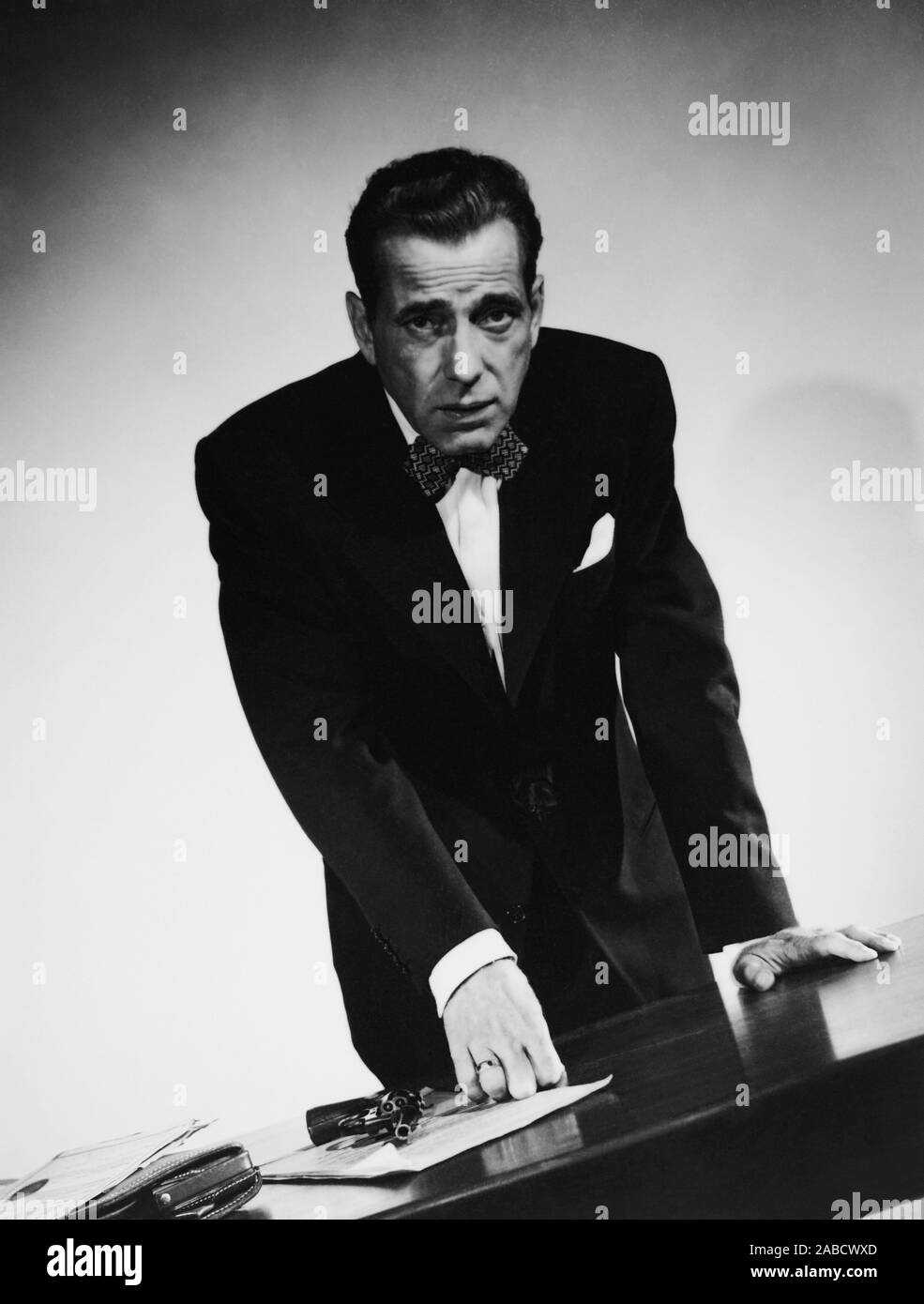 KNOCK ON ANY DOOR, Humphrey bogart, 1949 Stock Photo - Alamy