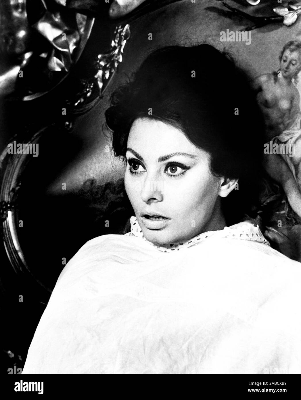 LADY L, Sophia Loren, 1966 Stock Photo - Alamy