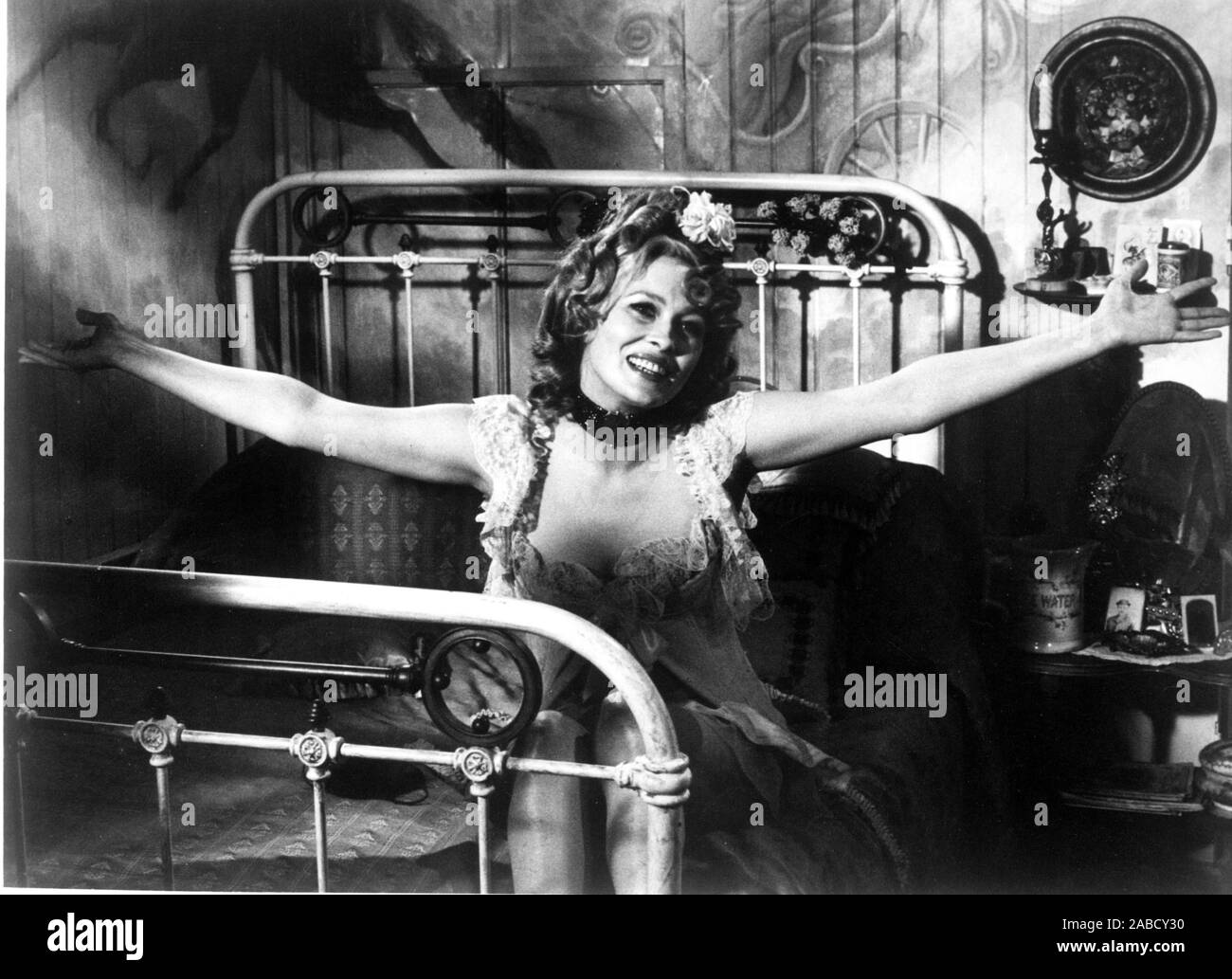 LITTLE BIG MAN, Faye Dunaway, 1970 Stock Photo - Alamy