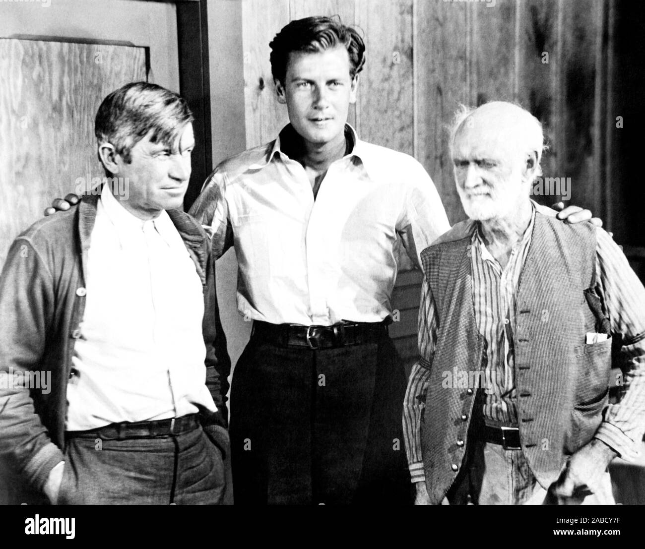 LIGHTNIN', from left, Will Rogers, Joel McCrea, Luke Cosgrave, on-set ...