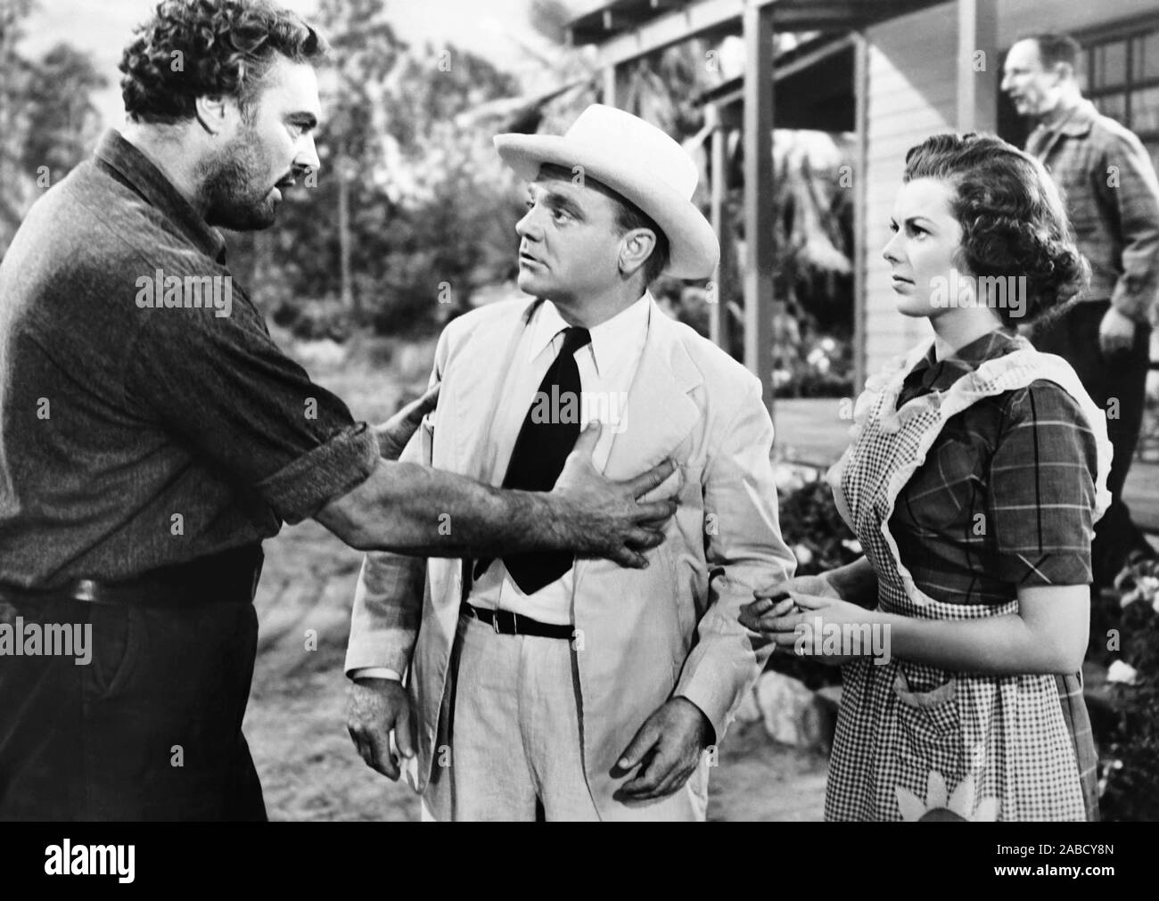 A LION IS IN THE STREETS, from left: Mickey Simpson, James Cagney ...