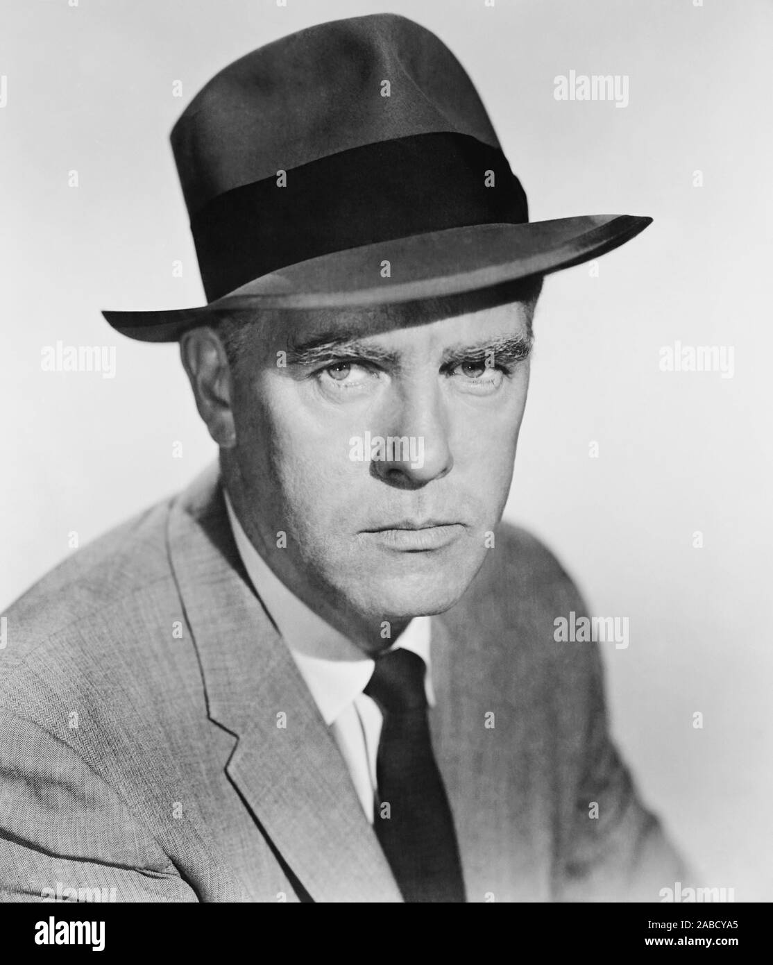 THE LINEUP, Warner Anderson, 1958 Stock Photo - Alamy