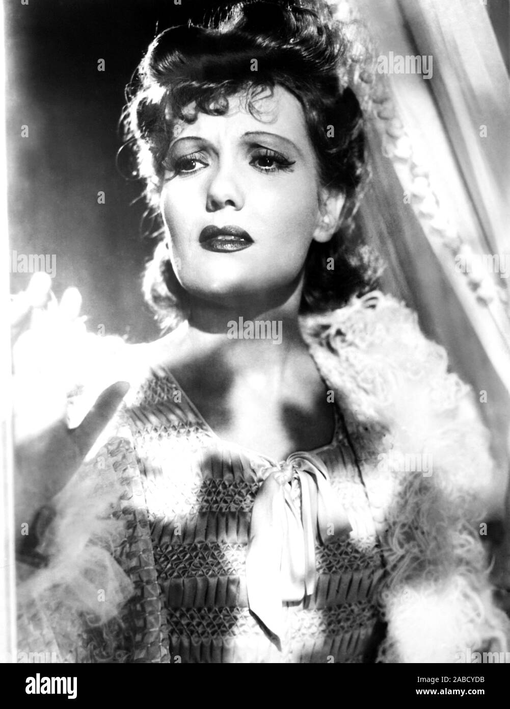 THE LIE OF NINA PETROVNA, (aka LE MENSONGE DE NINA PETROVNA), Isa ...