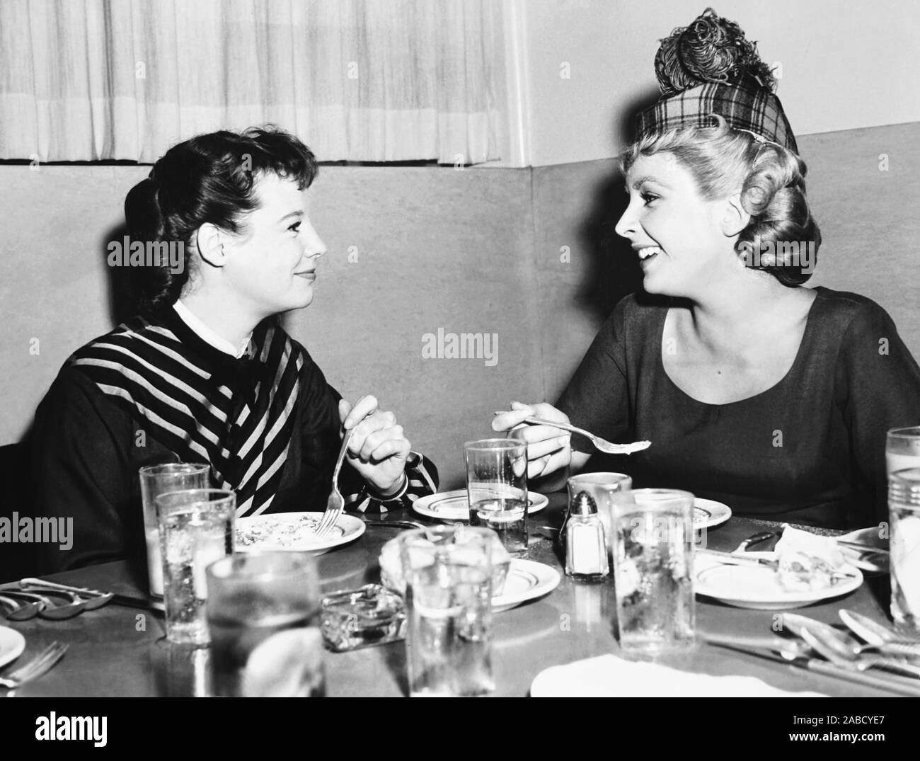 LITTLE WOMEN, from left: June Allyson, Elizabeth Taylor having lunch on ...