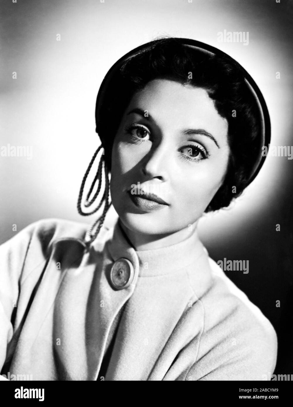 THE LONG DARK HALL, Lilli Palmer, 1951 Stock Photo - Alamy