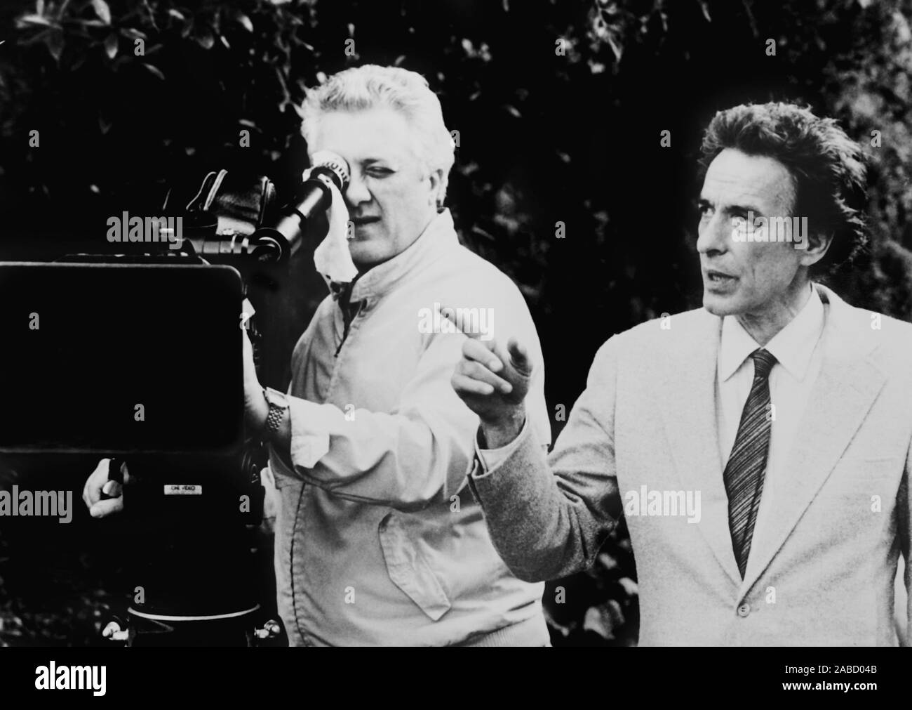 LOVE STREAMS, from left: cinematographer Al Ruban, director John ...