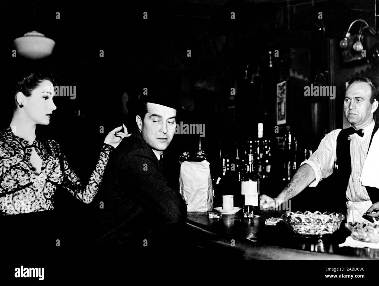 THE LOST WEEKEND, from left, Doris Dowling, Ray Milland, Howard Da ...