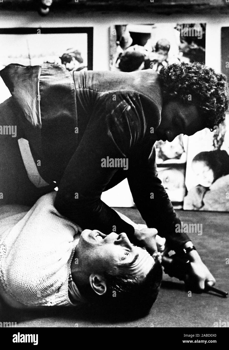 MAHOGANY, from top, Billy Dee Williams, Anthony Perkins, 1975 Stock ...