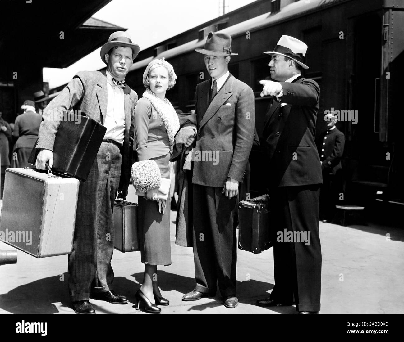 MANY HAPPY RETURNS, from left, John Kelly, Joan Marsh, Ray Milland ...