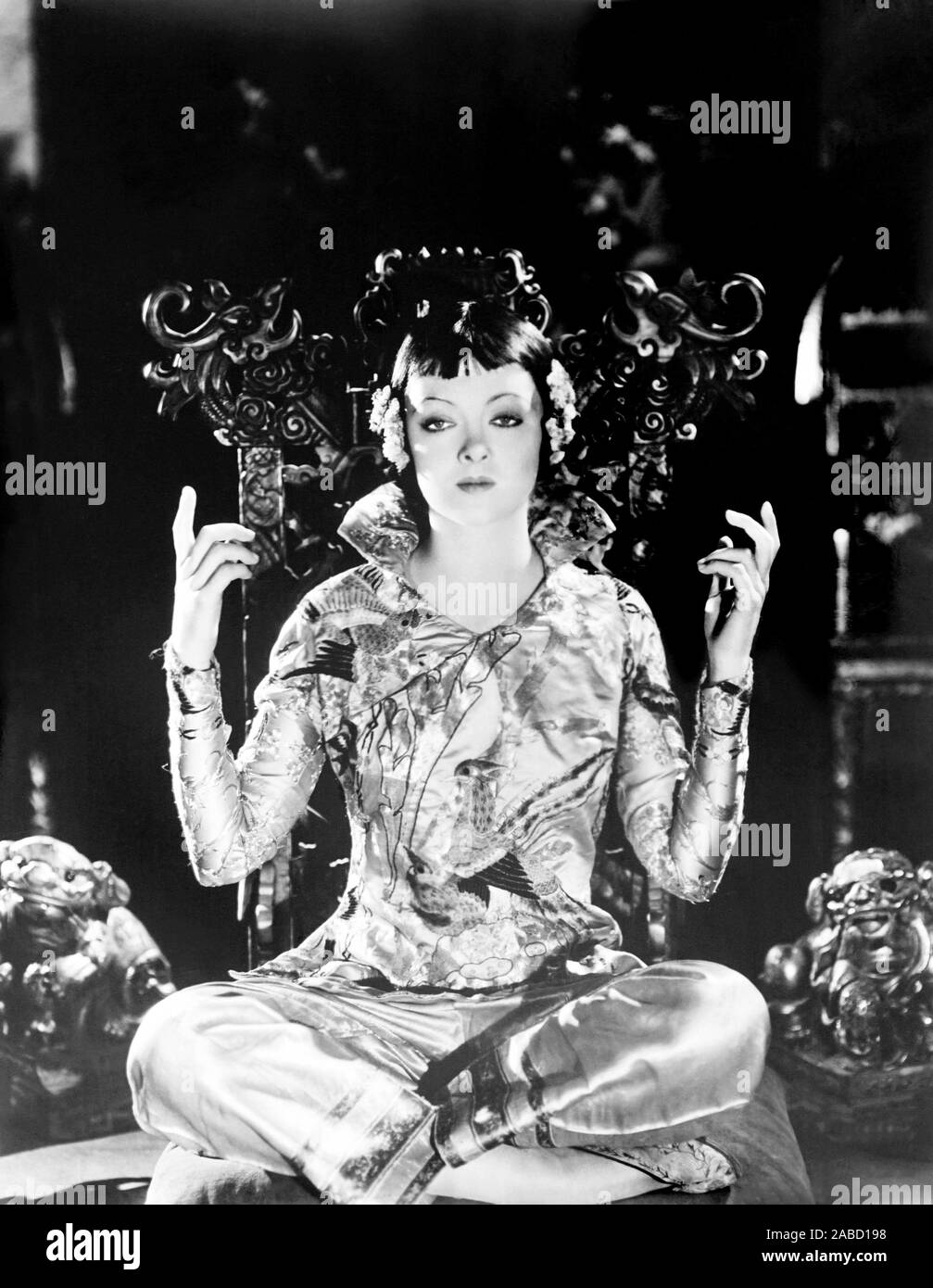 THE MASK OF FU MANCHU, Myrna Loy (in a costume by Adrian), 1932 Stock Photo - Alamy