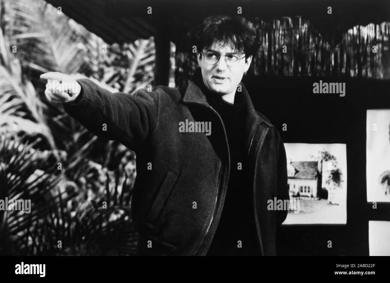 MEET THE APPLEGATES, director Michael Lehmann on set, 1990, © Triton ...