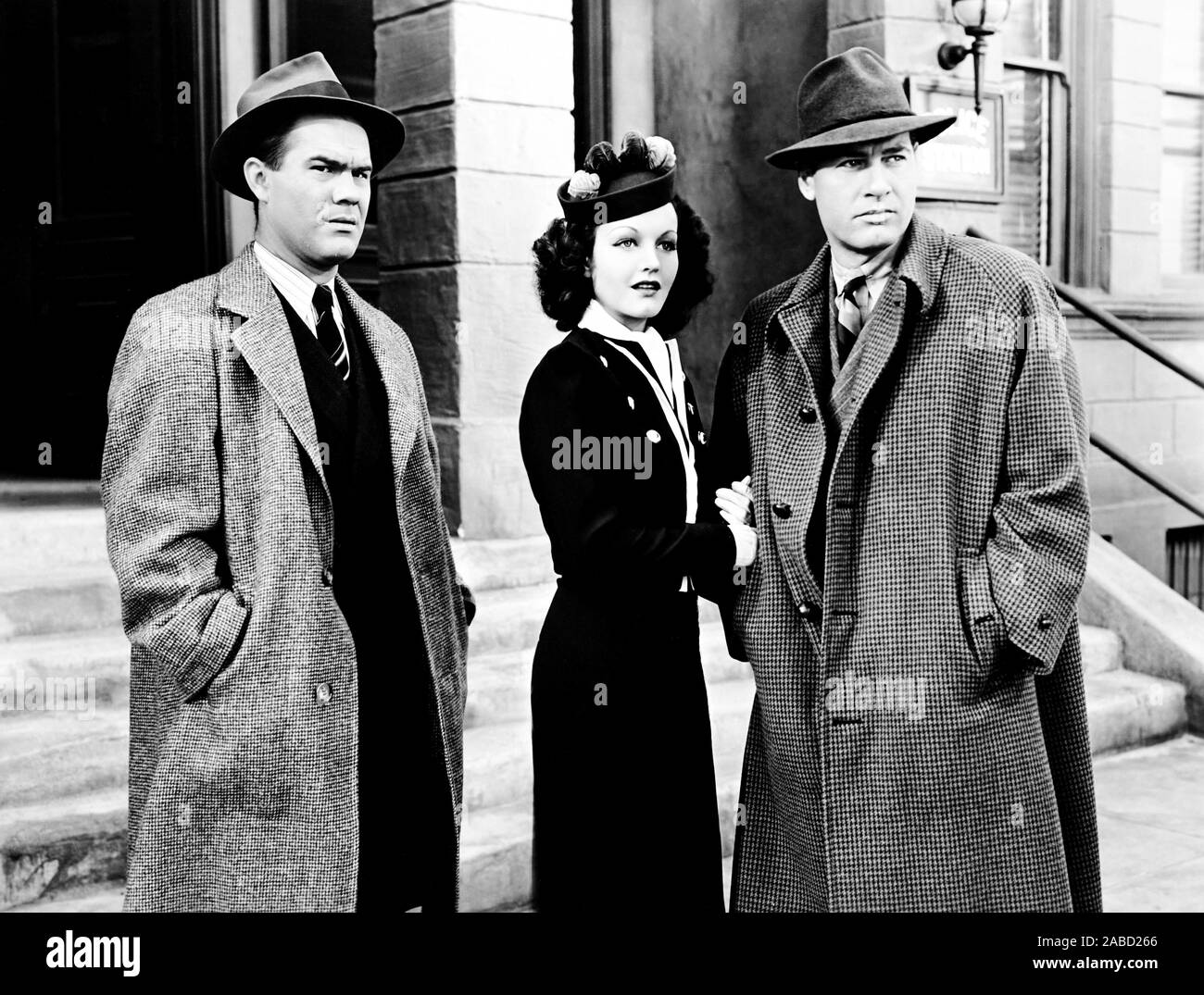 MISSING DAUGHTERS, from left: Dick Wessel, Rochelle Hudson, Richard ...