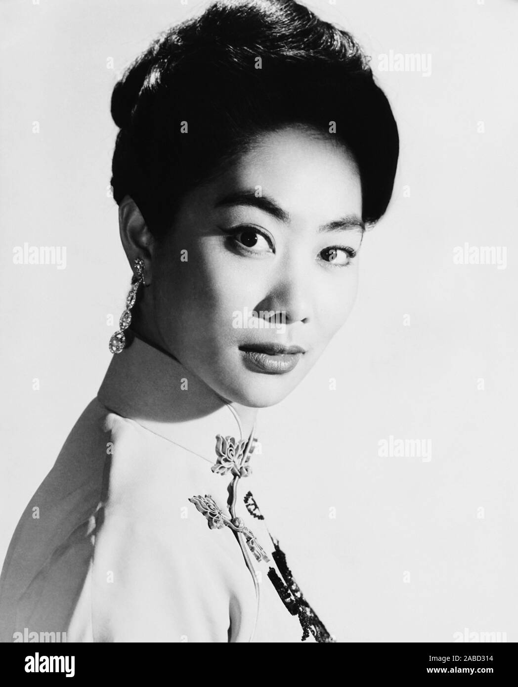 THE MOUNTAIN ROAD, Lisa Lu, 1960 Stock Photo - Alamy