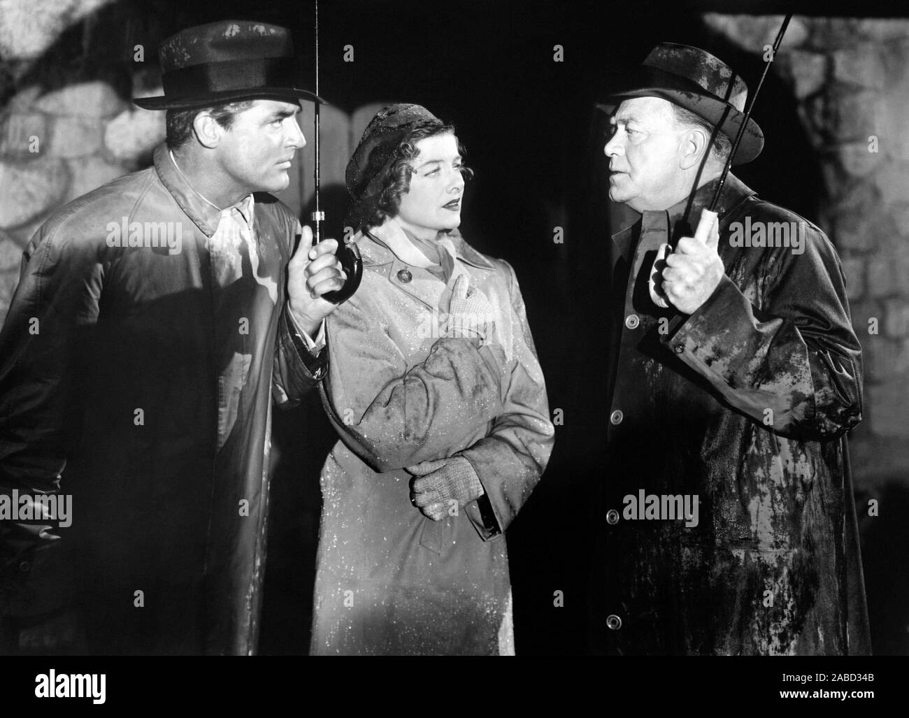 MR. BLANDINGS BUILDS HIS DREAM HOUSE, from left, Cary Grant, Myrna Loy ...