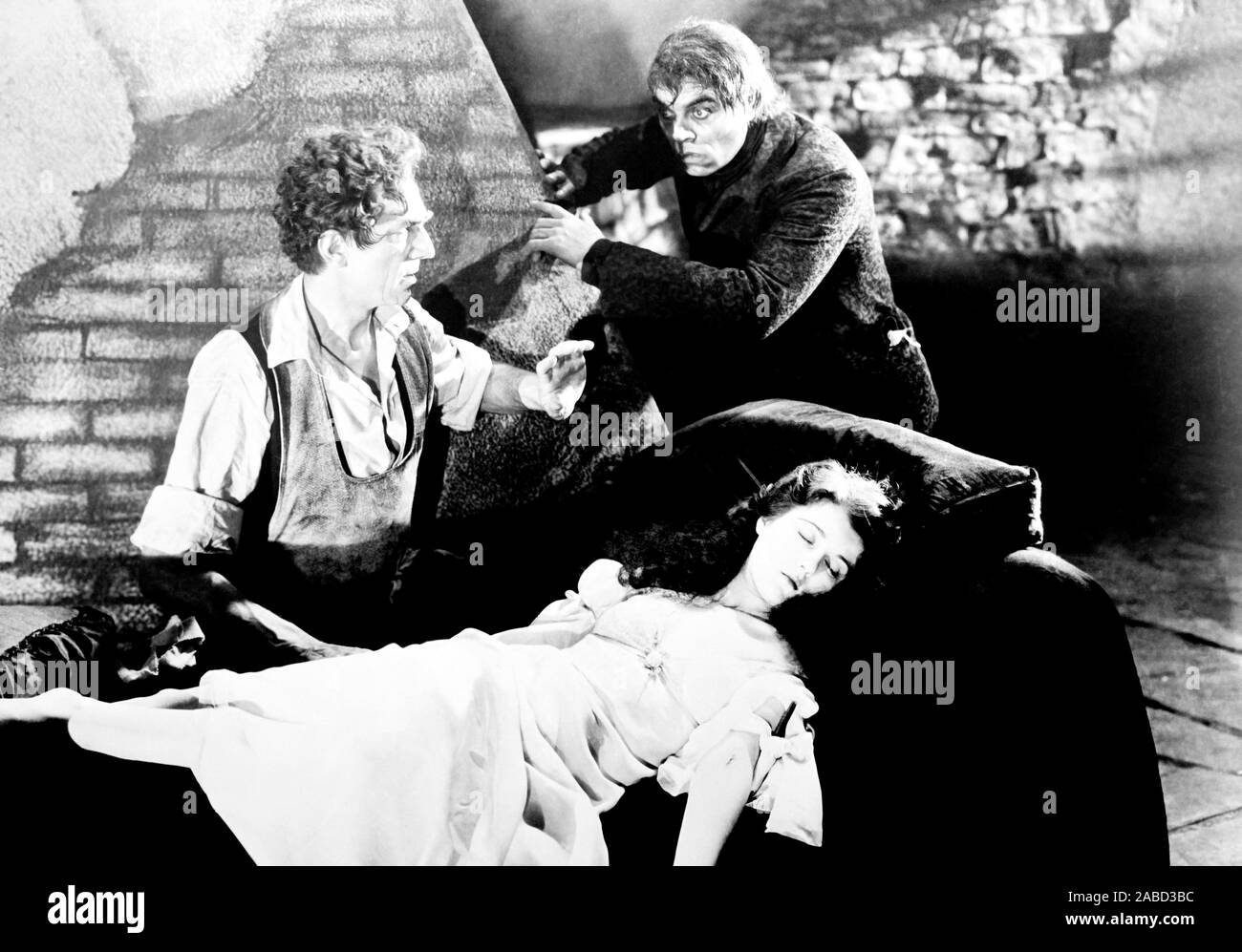 MURDERS IN THE RUE MORGUE, from left, Bela Lugosi, Noble Johnson ...