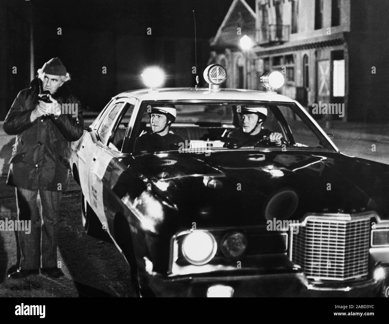 THE NEW CENTURIONS, from left: director Richard Fleischer, Scott Wilson ...