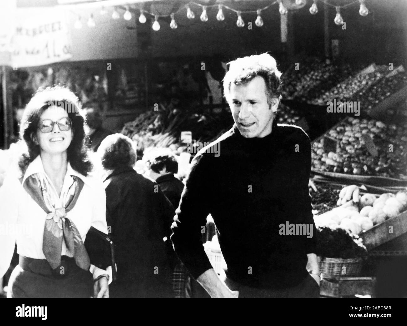 ONCE IN PARIS..., form left, Gayle Hunnicutt, Wayne Rogers, 1978 ...