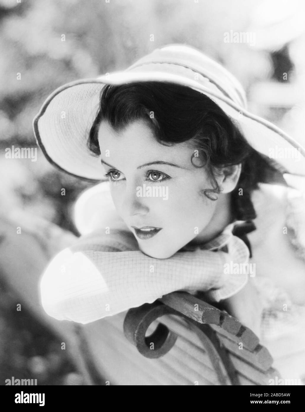 ONE SUNDAY AFTERNOON, Frances Fuller, 1933 Stock Photo - Alamy