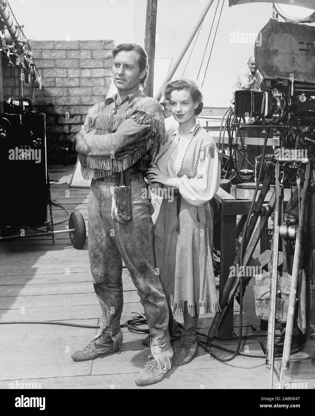 THE PATHFINDER, from left: George Montgomery, Helana Carter on set ...