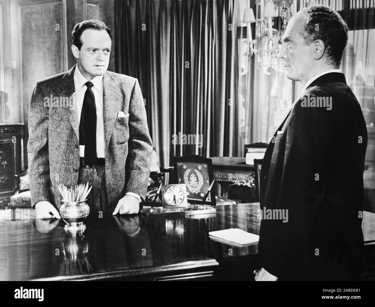 PATTERNS, from left: Van Heflin, Everett Sloane, 1956 Stock Photo - Alamy