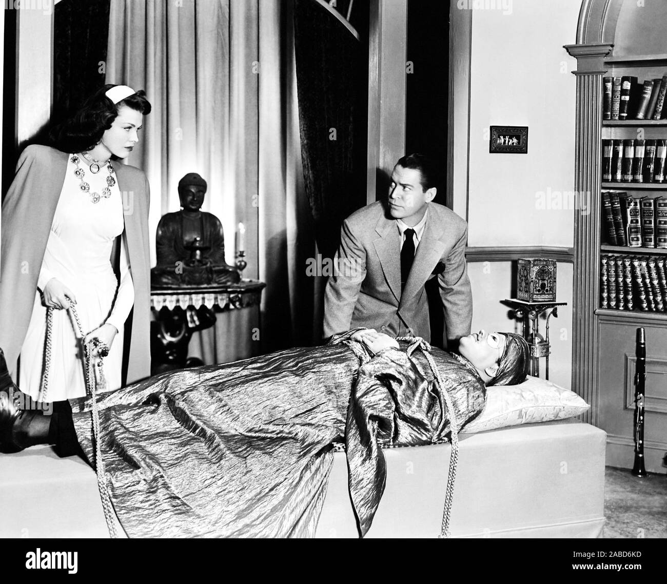 THE PHANTOM THIEF, from left, Dusty Anderson, Chester Morris, Marvin ...