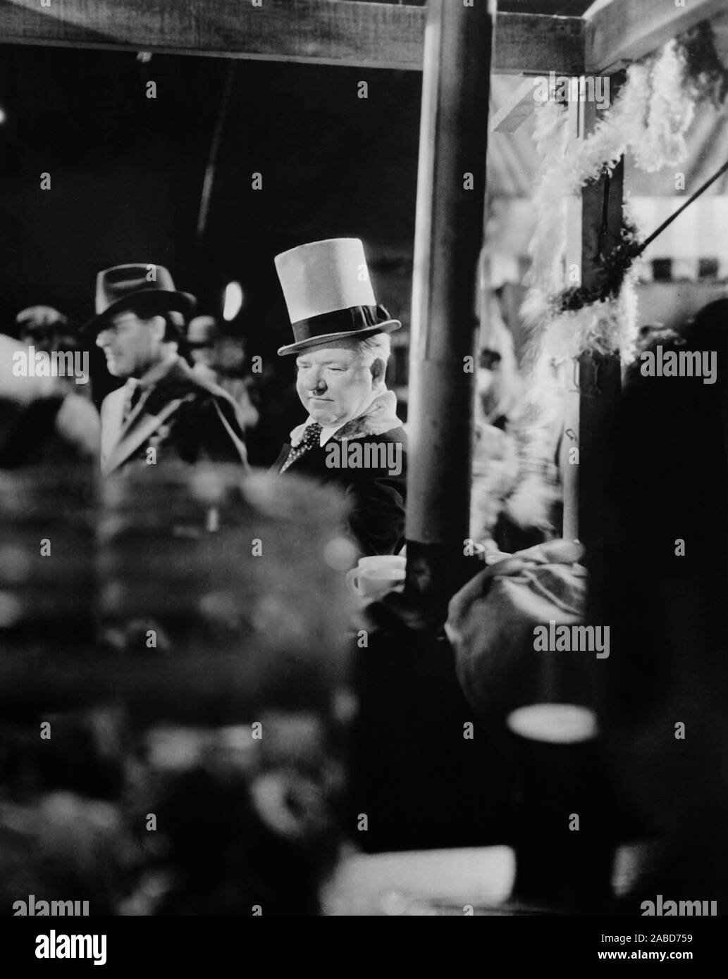 POPPY, W.C. Fields on set, 1936 Stock Photo - Alamy